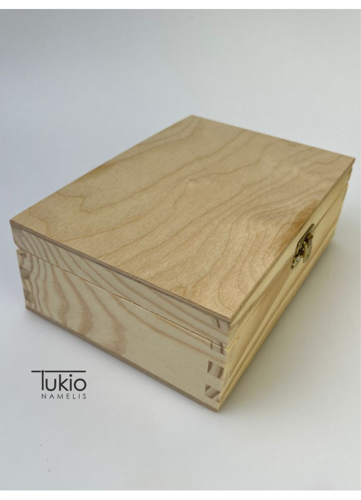 Medinė dėžutė su užraktu 23x15,5 https://tukionamelis.lt/