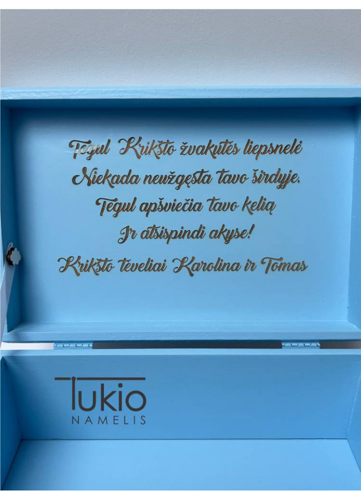 Graviruoti žodžiai dėžutės viduje https://tukionamelis.lt/